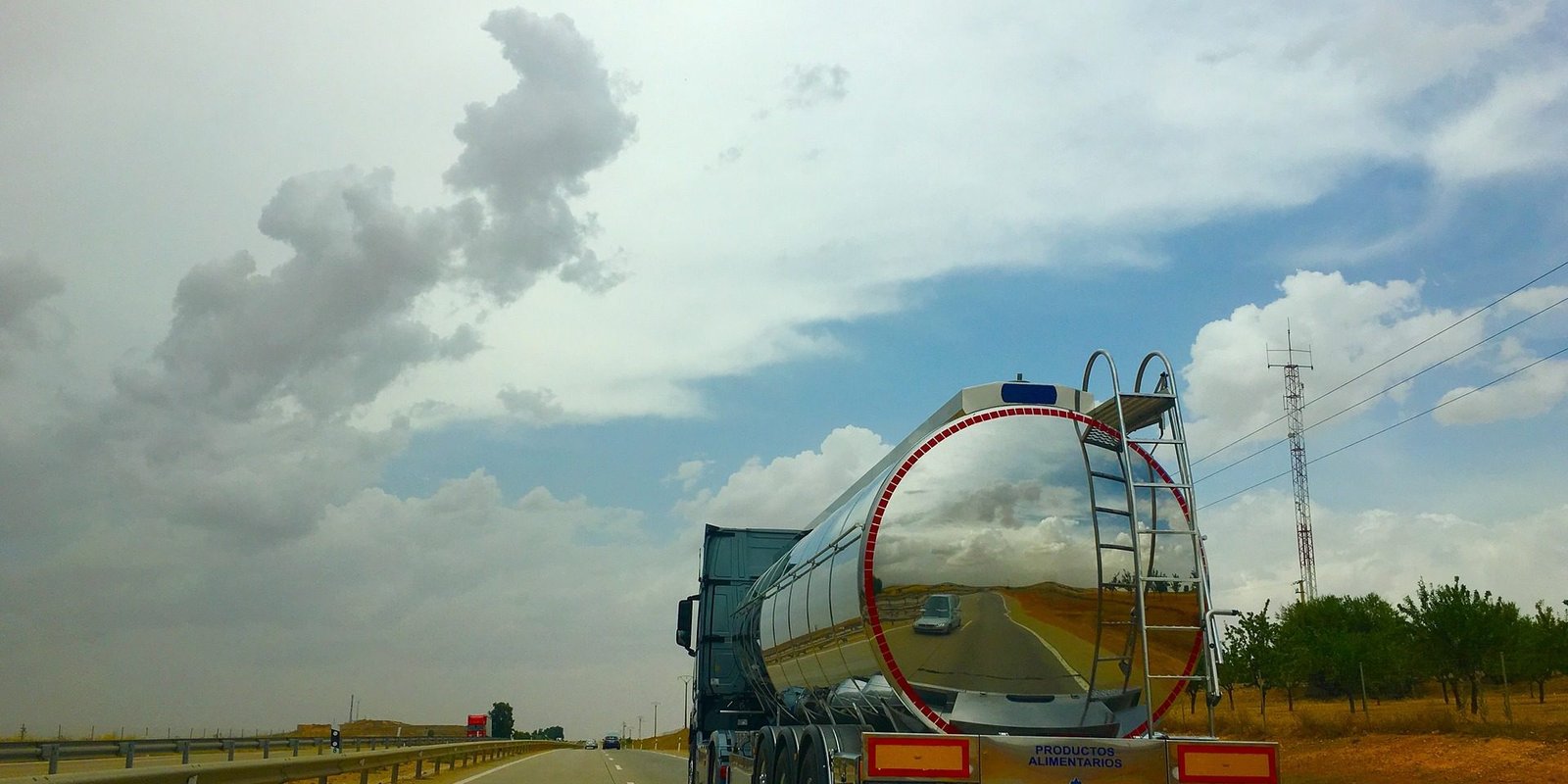 Transporte de Cargas Perigosas - Legislação, Perigos e Cuidados